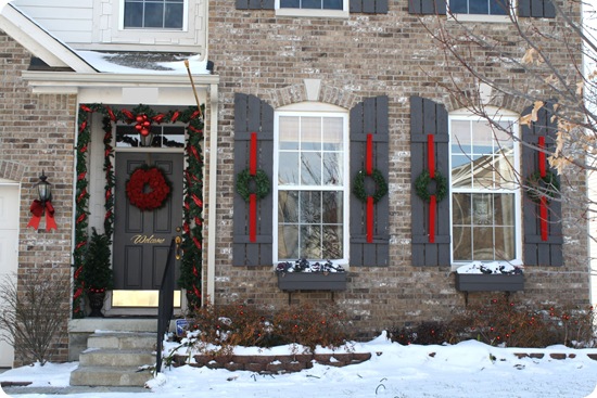 Easy Christmas decor for porch and shutters | Thrifty Decor Chick ...